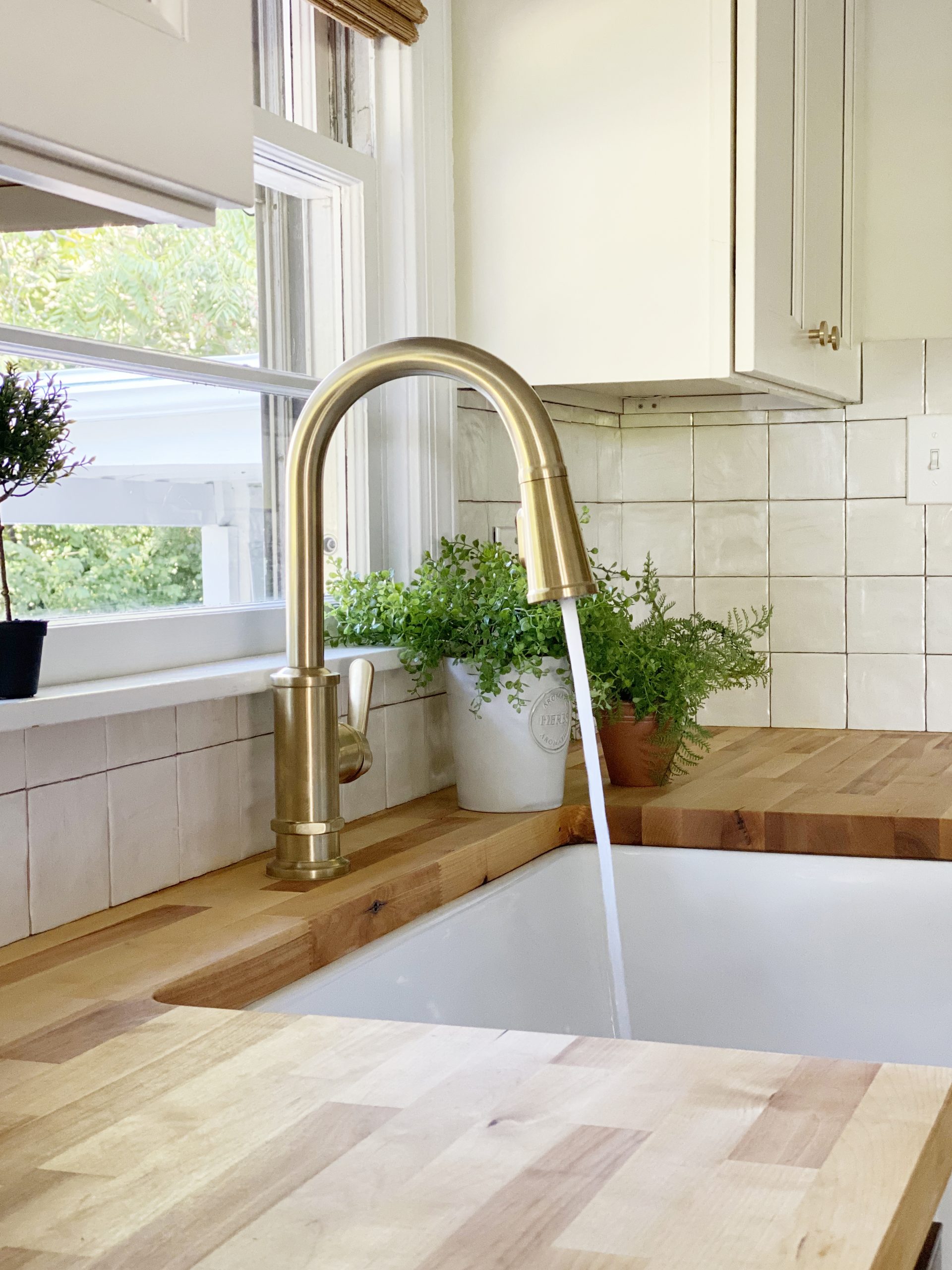 Our Pfister Port Haven Faucet at the Dogwood Cottage – Less Than ...